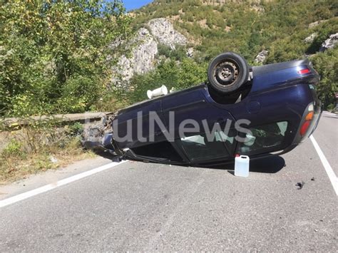 Полицията излезе с подробности за вчерашната катастрофа при която кола се преобърна на пътя