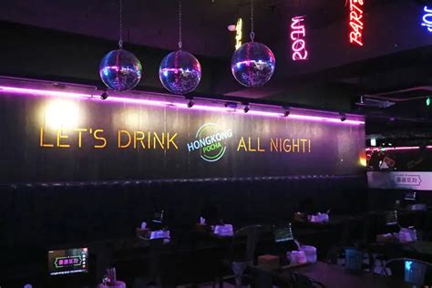 조명으로 포인트를 준 홍대 실내포차 인테리어 마포구 서교동