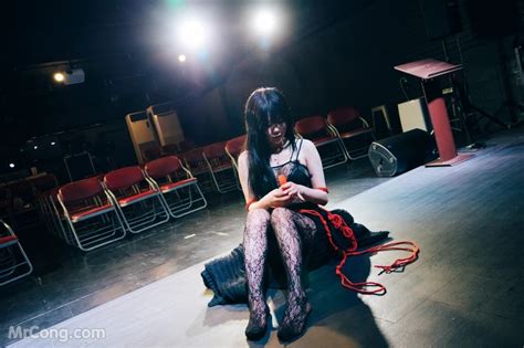 Loozy Zia Sm Show Photos