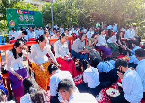 សាលារៀននានាទូទាំងប្រទេសកម្ពុជាបានប្រារព្ធពិធីអបអរសាទរទិវាគ្រូបង្រៀន នគរដ្រេហ្គន