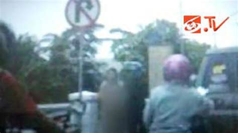 Wow Mahasiswi Bugil Di Depan Kampus News