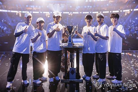 월드 챔피언 T1 롤드컵 결승서 Blg 꺾고 통산 5회 우승 연합뉴스