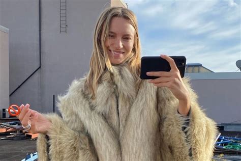 Як Fashion інфлюенсери одягаються цієї осені Insider Ua