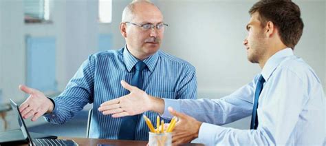 Ажлын талбар дээр өөрийнхөө талаар хэзээ ч хэлж болохгүй 10 зүйл