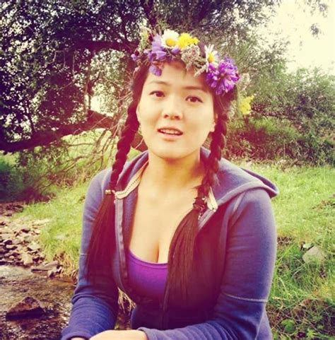 Lives Жүжигчин Т Энэрэл “Ододтой бүжиглэе” шоуны ялагчийн мөнгөн шагналаа ЗҮРХ МАРТАХГҮЙ