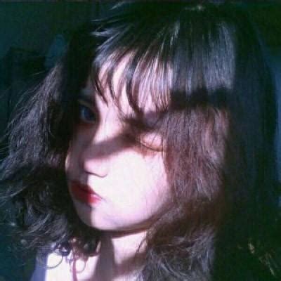 丧到极致的女生头像图片 超好看的女生头像丧图 4 配图网