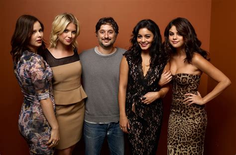 Selena Gomez Shows Huge Cleavage Wearing A Low Cut Dress For Spring Breakers P Porn Pictures