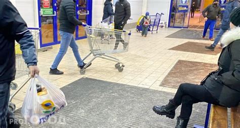 Жители Чувашии стали чаще покупать водку и пиво