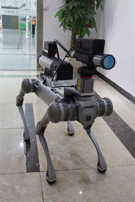 “激光砍树机器狗”火了 成都这项黑科技让网友直呼科幻照进现实