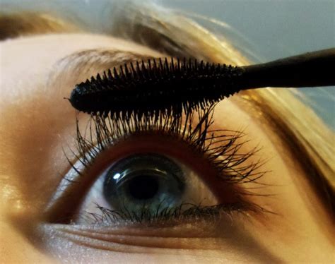 10 Eye Make Up Tips No Ones Told You About