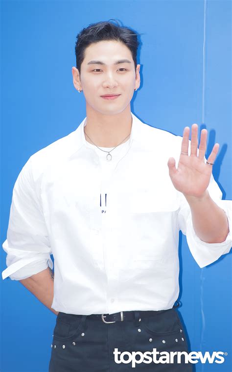 백호 ‘여성팬들 환호하게 만든 비주얼 바네사브루노 포토콜 Hd포토 최규석 기자 톱스타뉴스 엔터가요