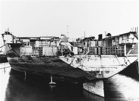 Uss Bunker Hill Cv 17 Being Scrapped 1973