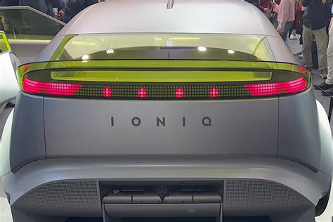 테슬라 3천만 원대 전기차 모델 2 출시 시기 드디어 확정