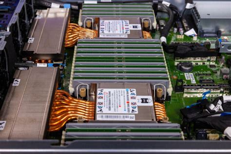 Intel Xeon 6 6700E Sierra Forest Shatters Xeon Expectations