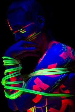 Gallery London Neon Naked Life Drawing Class