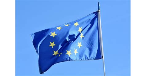 ЕС трябва да подкрепи политическия преход и реконструкция на Сирия