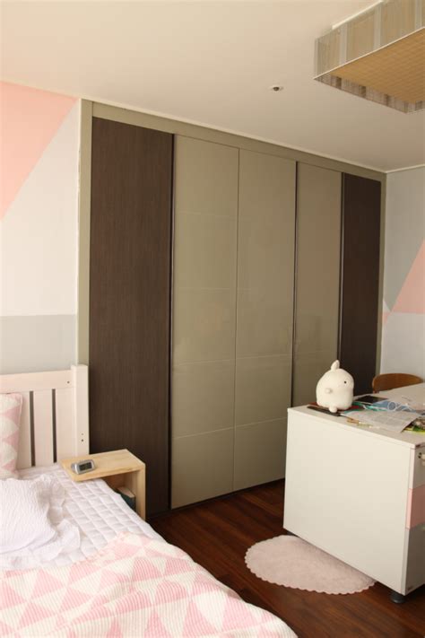 칙칙한 아이방 붙박이장 페인팅으로 화사하게 리폼하기