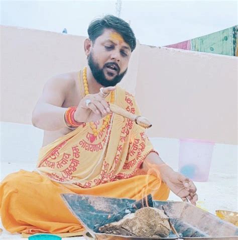 माँ बगलामुखी ज्योतिष एवं तंत्र साधक श्रीबगला विद्या ऊर्ध्वाम्नाय के अनुसार उपास्या हैं। इस