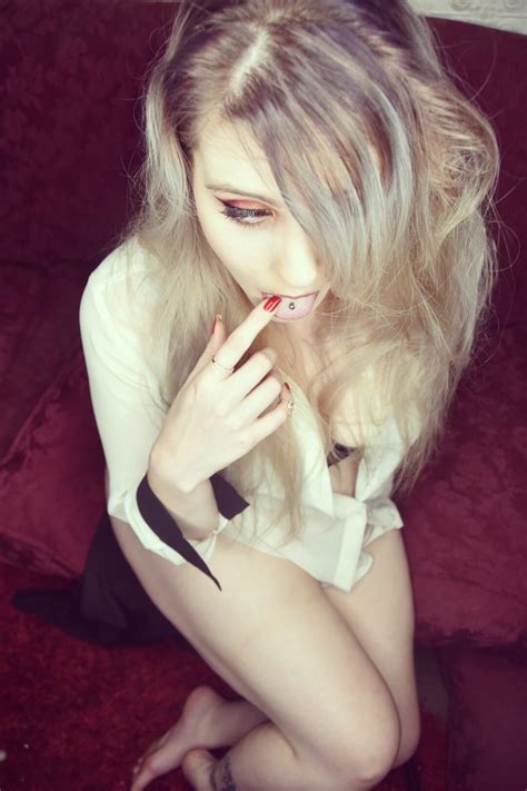 Tame The Kitten If You Can Porn Pic Eporner