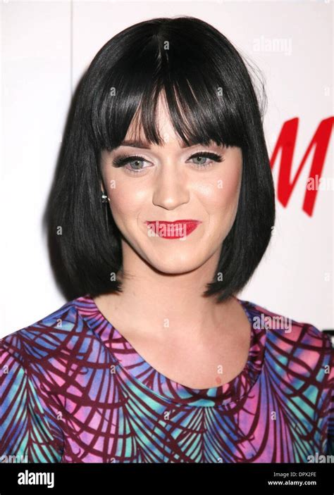 Apr 09 2009 New York New York Usa Singer Katy Perry Wearing A