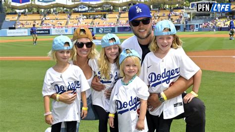 Who Is Matthew Staffords Wife Meet Kelly Stafford