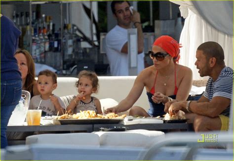 Jennifer Lopez Fun In The Sun With Emme And Max Photo 2410817