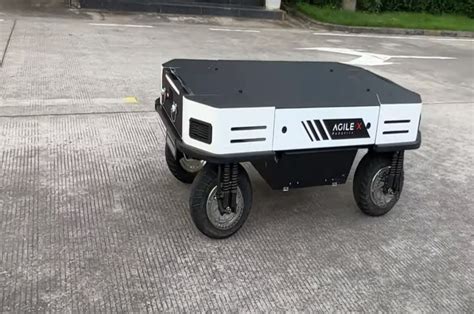 This Omnidirectional Robot Capable Of Ferrying 150 Kg Load Is Made For