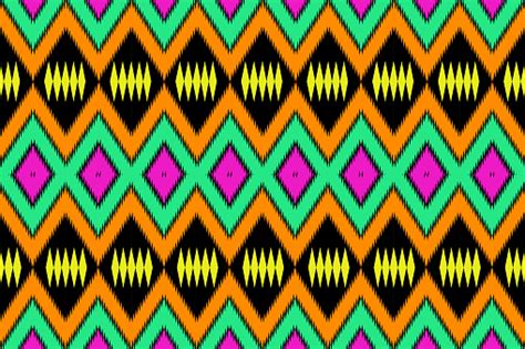 기하학적 모양의 장식은 아름다운 줄무늬 패션 아트 디자인이되는 패턴을 형성합니다 0명에 대한 스톡 벡터 아트 및 기타 이미지