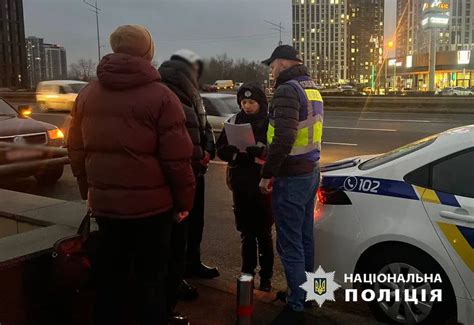 Підлітки слухали російські пісні на Хрещатику юнакові повідомили про підозру в незаконному