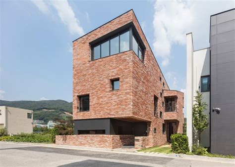 Rooms In Aandds L House Are Split Across 11 Levels