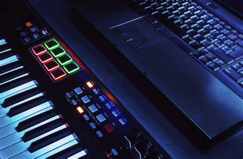 Controlador Midi Banco De Fotos E Imágenes De Stock Istock