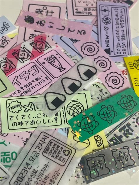 Stickers에 있는 Luna Shine님의 핀 일본 미학 브랜딩 디자인 로고 빈티지 레터링