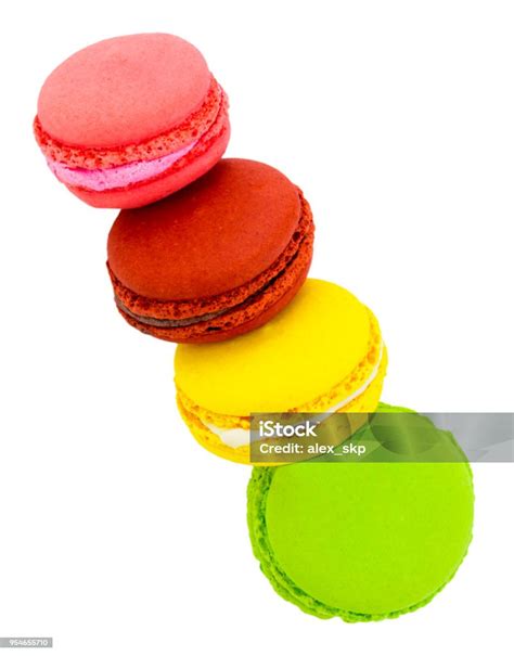 마카롱 또는 흰색 배경에 마 카 롱입니다 디저트에 다채로운 아몬드 쿠키 톱 보기 갈색에 대한 스톡 사진 및 기타 이미지 갈색