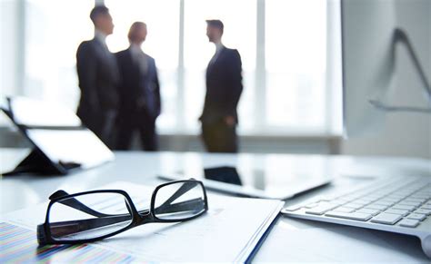 Service Desk Metrics Vs Kpis And Analytics What Is The Difference