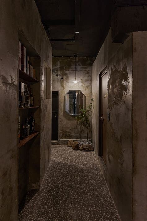 감각적인 노출 콘크리트 빈티지 인더스트리얼 20평 와인바 인테리어 디자인 In 2024 Wine Bar Interior Wine