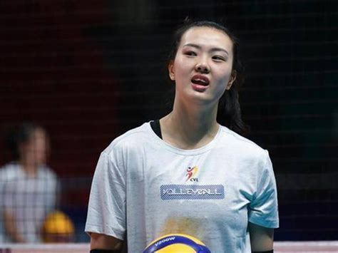 大反转曝张常宁回归训练场蔡斌没看错人中国女排巅峰可期 蔡斌 张常宁 中国女排 新浪新闻