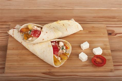 전통적인 그리스 패스트 푸드 피타에 수블라키 또는 자 라고합니다 0명에 대한 스톡 사진 및 기타 이미지 0명 감자 요리 고기 Istock