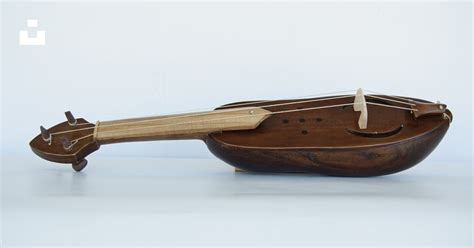 노를 젓는 나무 보트 사진 Unsplash의 무료 배 이미지