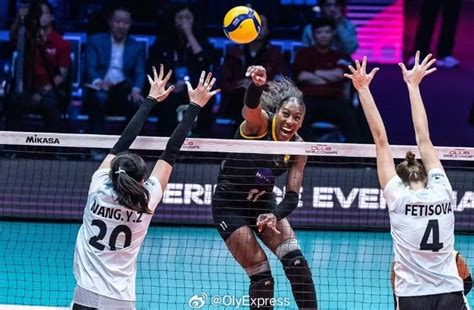 미국 여자 배구 선수 공중에서의 공포 체험 고백 Feat 니아리드 기타 스포츠 에펨코리아
