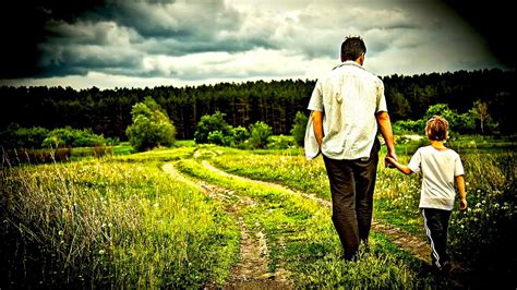 Маленький Алеша просил отца спасти его от матери, но тот отвел сына ...