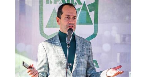 Кметът на Враца честити професионалния празник на политиците 1 април