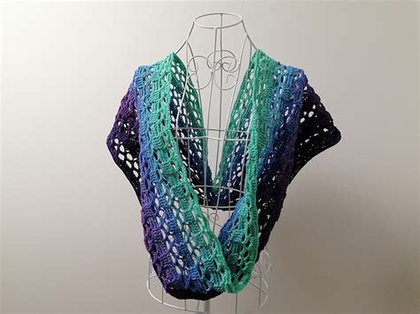 Ravelry Loop Shawl „amalia Pattern By Barbara Engler