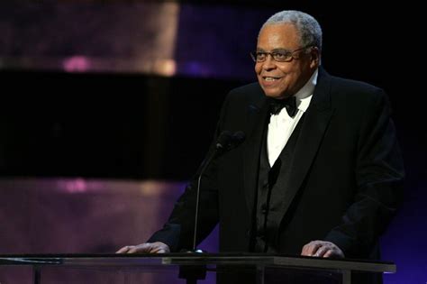 James Earl Jones Actor Famed For A Resonant Voice Dies At 93 Jen