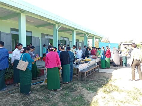 ရွှေတောင်မြို့နယ်၊ စက်မှု၊ စိုက်ပျိုးရေးနှင့်မွေးမြူရေးအထက်တန်းကျောင်းရှိ ဆရာ ဆရာမများနှင့် က