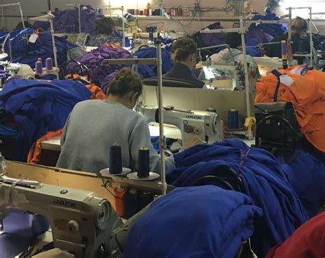 Создать мем производство одежды фото цеха швейной фабрики глория джинс швейная фабрика