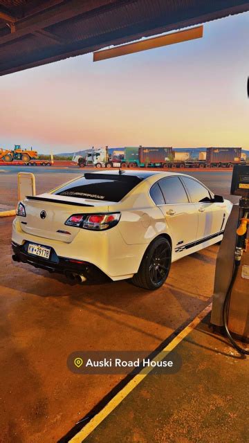 2016 Holden Commodore Lsa Ss V Redline 6 Sp Manual 4d Sedan Cars Vans And Utes Gumtree