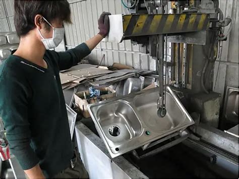 Stainless Steel Kitchen Sink Manufacturing Process Explained Compraco