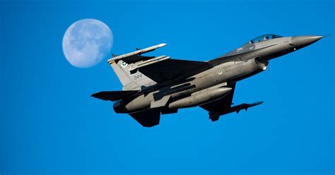 F 16 Crashes At Holloman Pilot Successfully Ejects
