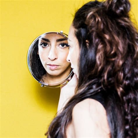 Zarah [3 Photos] Nichon