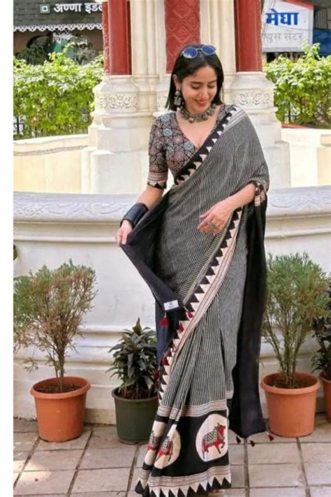 Elegant Weaves Semi Gajji Soft Silk Saree Collection